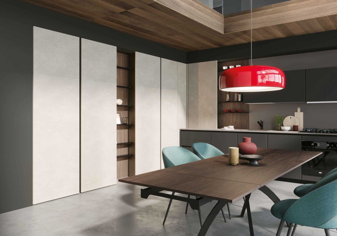 Cucina Angolare con Colonne a Terra e Boiserie | La Casa Moderna